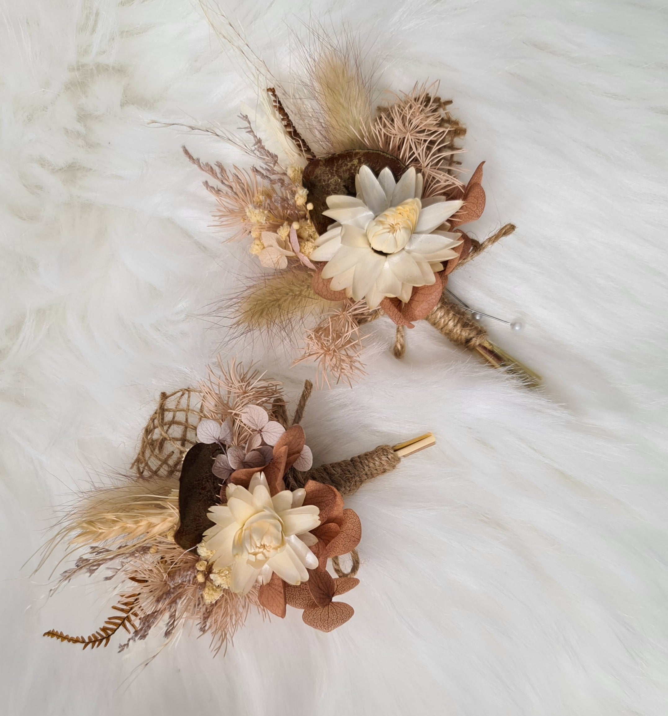 Wedding buttonholes boho rustic style – Amazing Blooms AU